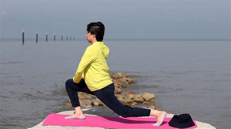 The Benefits Of Lunges And How They Build Strength GoodRx