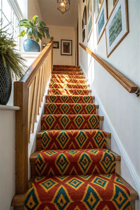 14 Creative Narrow Staircase Ideas For Your Home Stillways