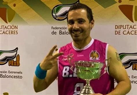las 24 horas de baloncesto se dedican a ismael moreno hoy