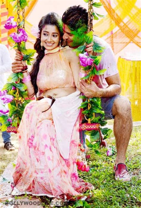 Drashti Dhami Toral Rasputra Siddharth Shukla Tina Dutta Celebrate Holi Colors Style Photo