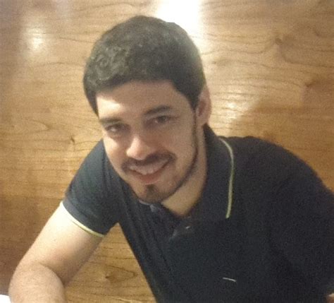 Guido Arce Medium