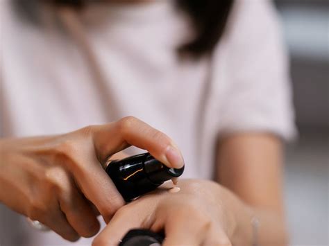 Як відіпрати плями від тонального крему просте вирішення проблеми