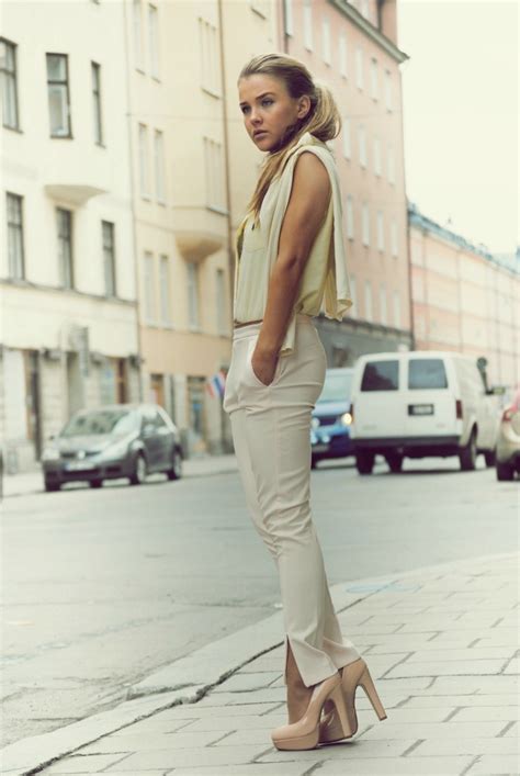 Shoes 87857 Woman Girl And Heels On