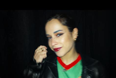 Le La Koumiya Connect Her