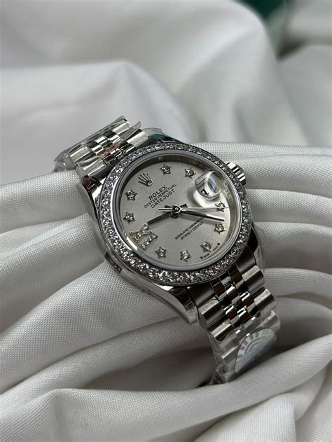 Pin By Joanna Carlisle On Tic Tac Tic A Toc In 2025 Stylish Jewelry