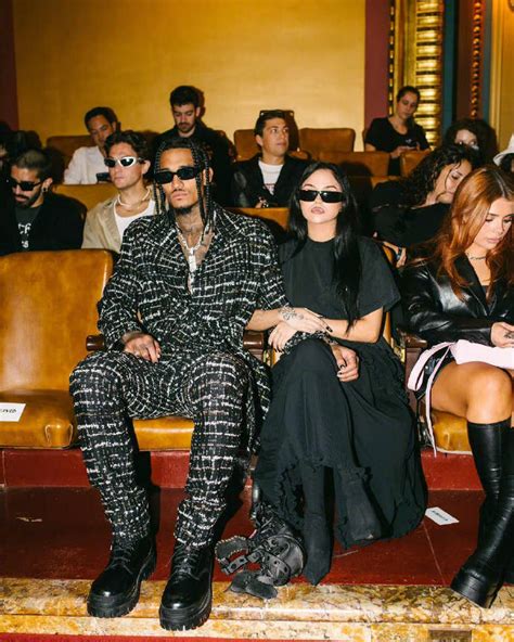 组图克拉克森歌手女友 可盐可甜辣妹身材惹火 搜狐大视野 搜狐新闻