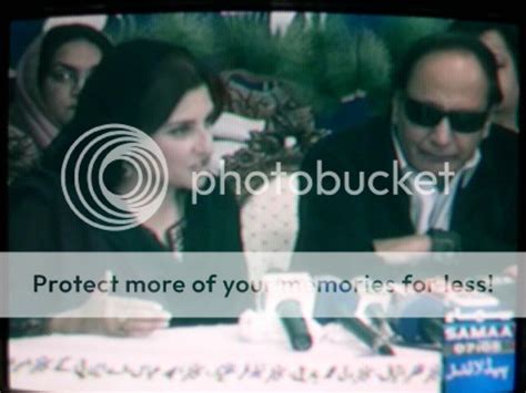 Pakistani Sexy Screen Sirens Sumaira The Milf Malik At A Press