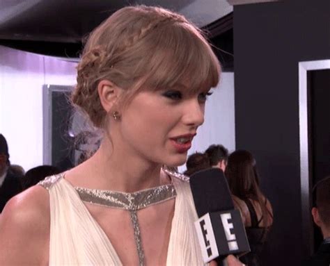 Taylor Swift Awkward 