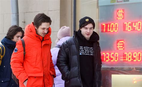 В Сбербанке сделали прогноз курса доллара Свободная Пресса Сбербанк Сбер Новости Новости