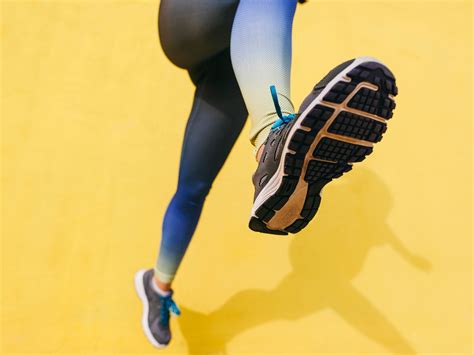 Are You Wearing The Wrong Running Shoe Size Heres How To Tell SELF