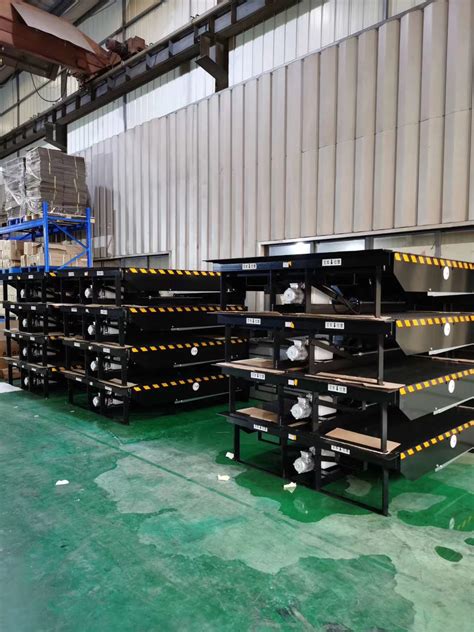 Hydraulic Dock Ramp Telescopic Dock Leveler Hydraulic Loading Platform