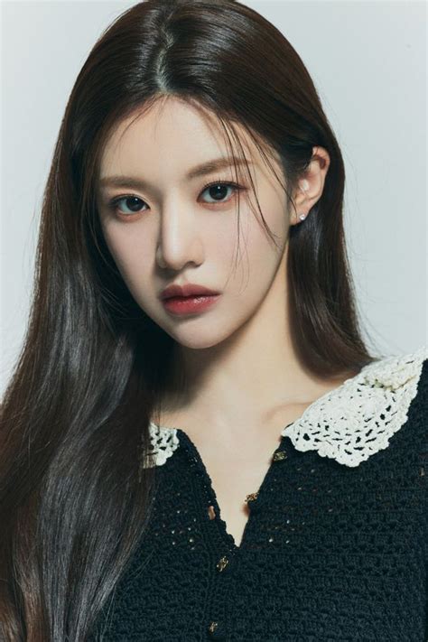 무빙 고윤정 강훈보단 봉석다정한 사람이 좋아 인터뷰 ② Atrizes Coreanas Atrizes Garotas