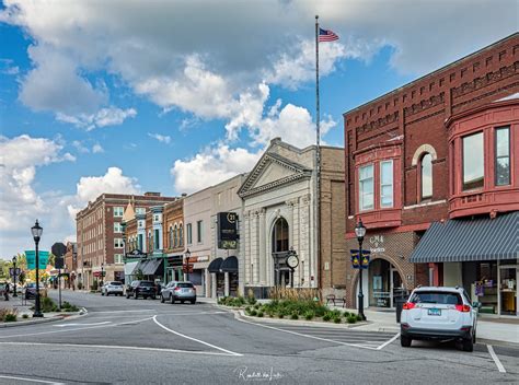 Looking North On Randolph St From East Side Of Courthouse Square