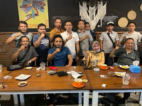 Waduh Kontraktor Di Ntb Bakal Kemah Di Kantor Gubernur Gegara Utang