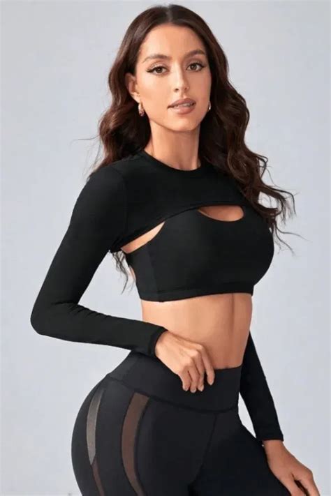 Black Solid Super Crop Top Newme