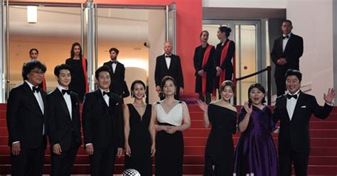 기생충 봉준호·송강호·이선균·최우식·조여정 칸 레드카펫 성황 흥분된다