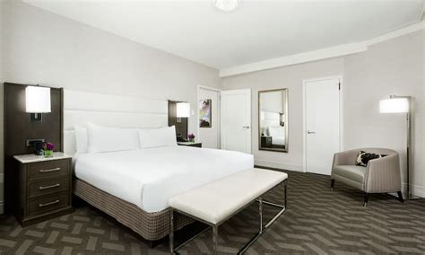 Rooms And Suites Hilton Boston Park Plaza
