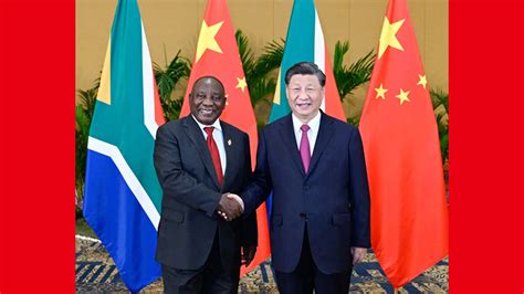 Председатель КНР Си Цзиньпин на полях саммита G20 провел встречу с