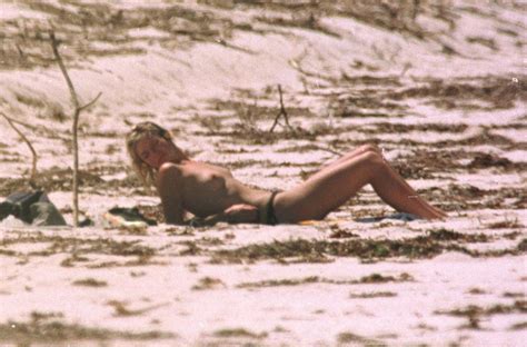 Celeb Zoe Ball Nude Photo The Fappening Leaked Photos