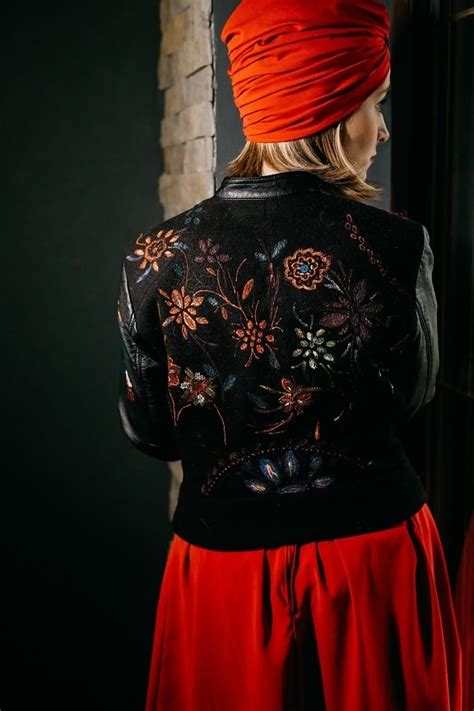 무료 사진 위장 군사 패션 균일 한 치마 여자 디자인 자 켓 가죽 손