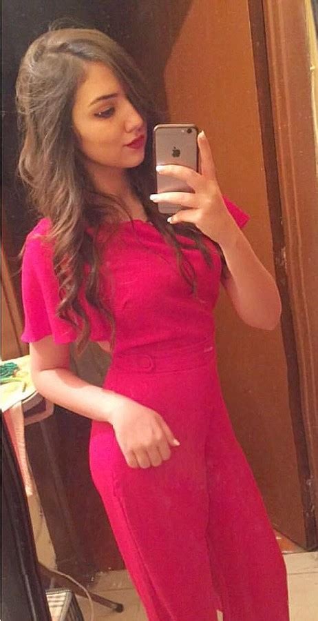 Nada Elsobky Model On Modelisto