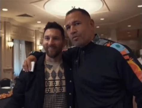 Ahora Me Firmás Y No Te Jodo Más El Súper Campeón Con Boca Que Le Pidió Un Autógrafo A Lionel Messi