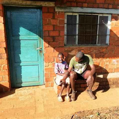 Due Ragazze Che Ridono E Il Senso Della Missione VISPE