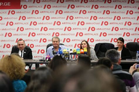 ალენ დელონი სახელოვნებო ინდუსტრია არტპალასში Movie Posters Poster