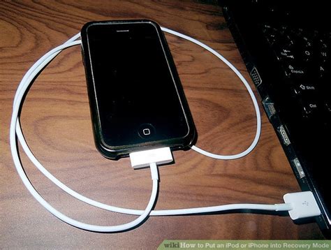 How To Put An IPod Or IPhone Into Recovery Mode Steps