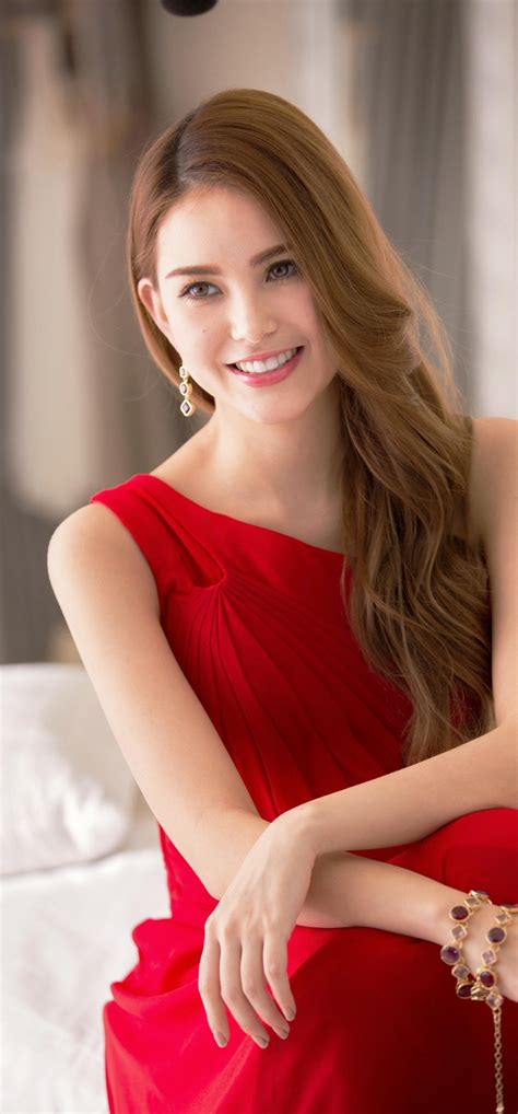 1242x2668 Hannah Quinlivan Iphone Xs Max Hd 4k Wallpapers Images Backgrounds Photos And Pictures