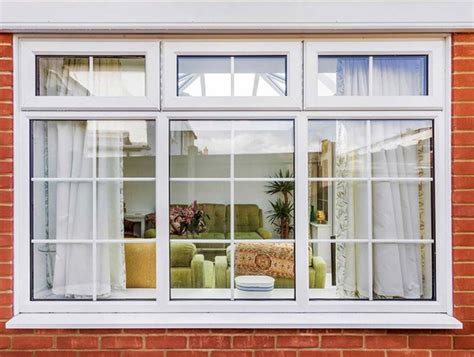 Оптимизирайте Вашия бизнес със спрея на Soudal за професионално почистване на Pvc дограми