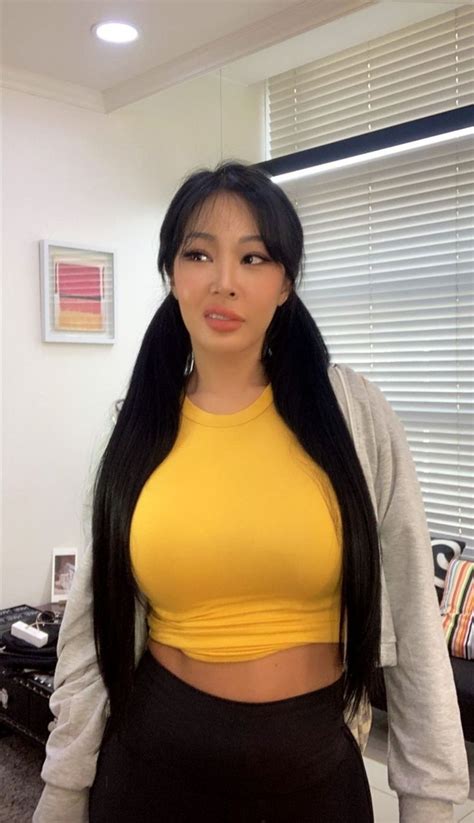 Épinglé Sur Jessi Jessi Kpop