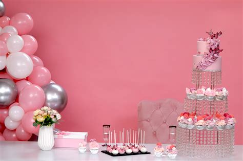 Захарната Всички дълголетници хапват нашите торти и това ако не е реклама 😘😄🥰 Facebook