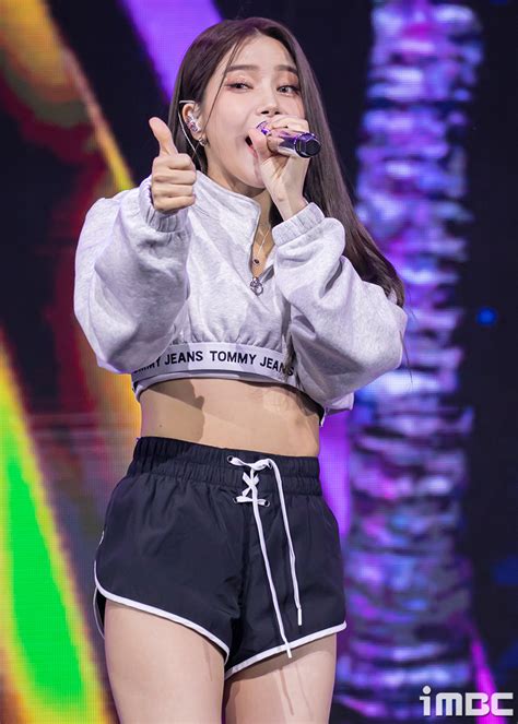 [움짤] 마마무 솔라 일 낸 돌핀용선