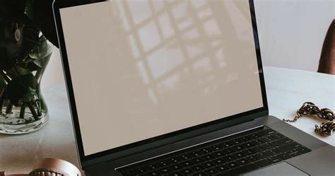 Pengalaman Mengganti Lcd Laptop Yang Rusak