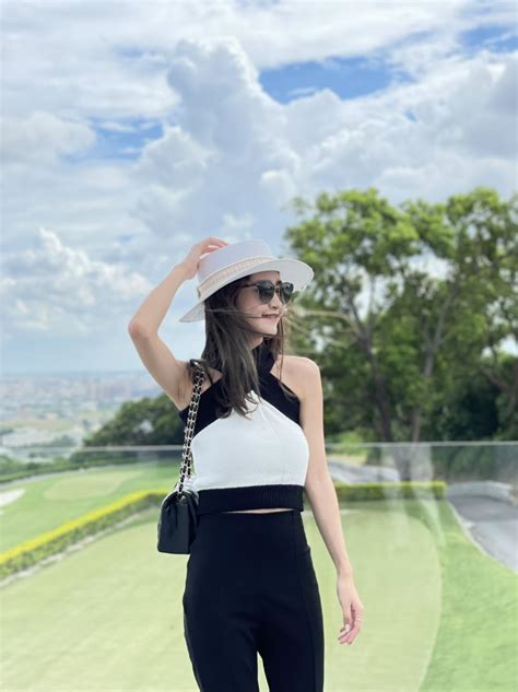 Ruby X 小鹿嚕逼 Ruby X 小鹿嚕逼 Added A New Photo — With