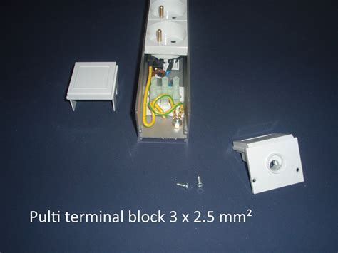 X UTE Socket In Orange Terminal Block Connection Eldeco