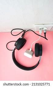 Usb Corded Headset Images Stock Photos Vectors Shutterstock