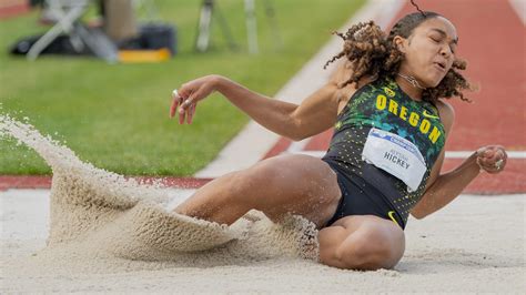 Alysah Hickey Looks To Build Off School Record Long Jump Daily Emerald
