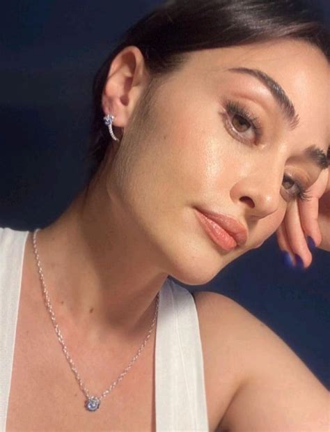 Esra Bilgiç Bh