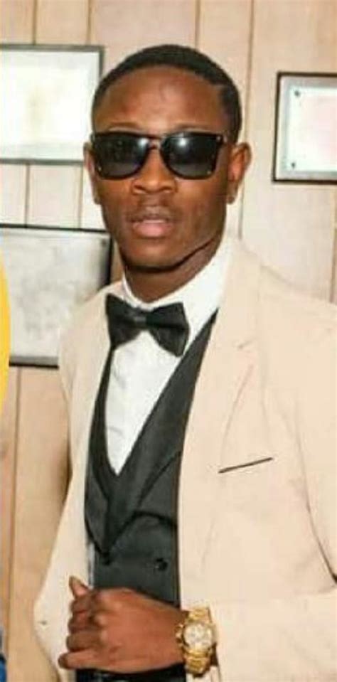 Dwayne R Reid Age 27