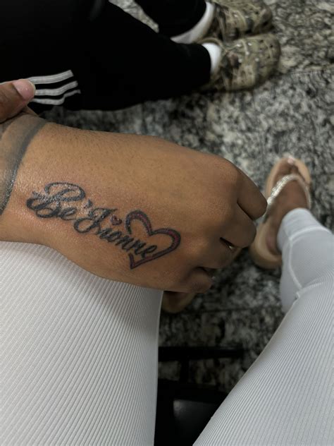 Pin By Kaylaomalia On Tats Cute Hand Tattoos Girlfriend Tattoos