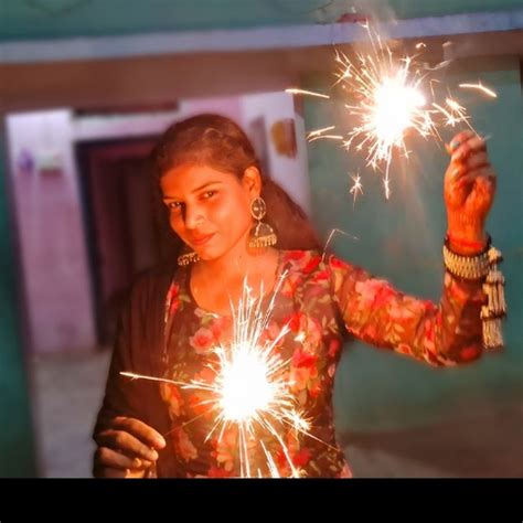 Miss Menika 1084 Youtube