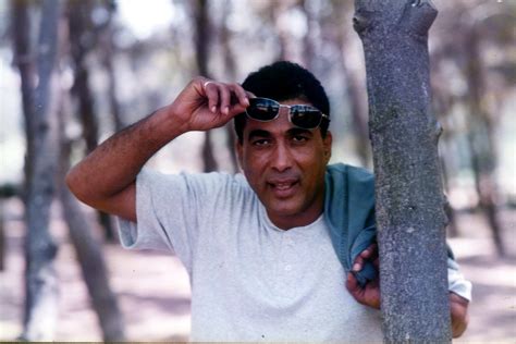 الإمبراطور أحمد زكى صور نادرة لـالنمر الأسود فى ذكرى ميلاده