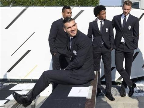 Gianluigi Buffon's Juventus FC Trussardi Tie - CharityStars