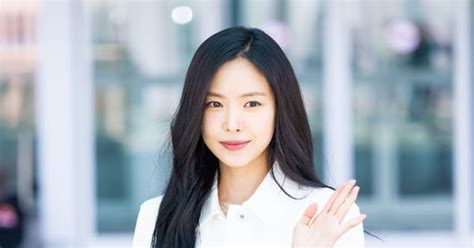 손나은 빛나는 미모 [사진]