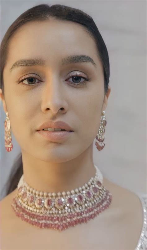 Shraddha Didi How Lusty Can One Face Be Ek Hi Look Kaafi Hai R