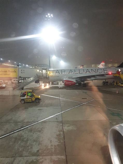 robert [ˈʁoː bɛʁt] berger [ˈbɛʁ ɡɐ] on linkedin airplane