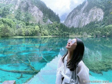 四川旅游攻略参团游七日游景点推荐，省钱攻略！ 前往 成都 乐山大佛