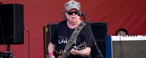 Why Neil Youngs ‘rust Never Sleeps Is The Most Punk Non Punk Album Of
